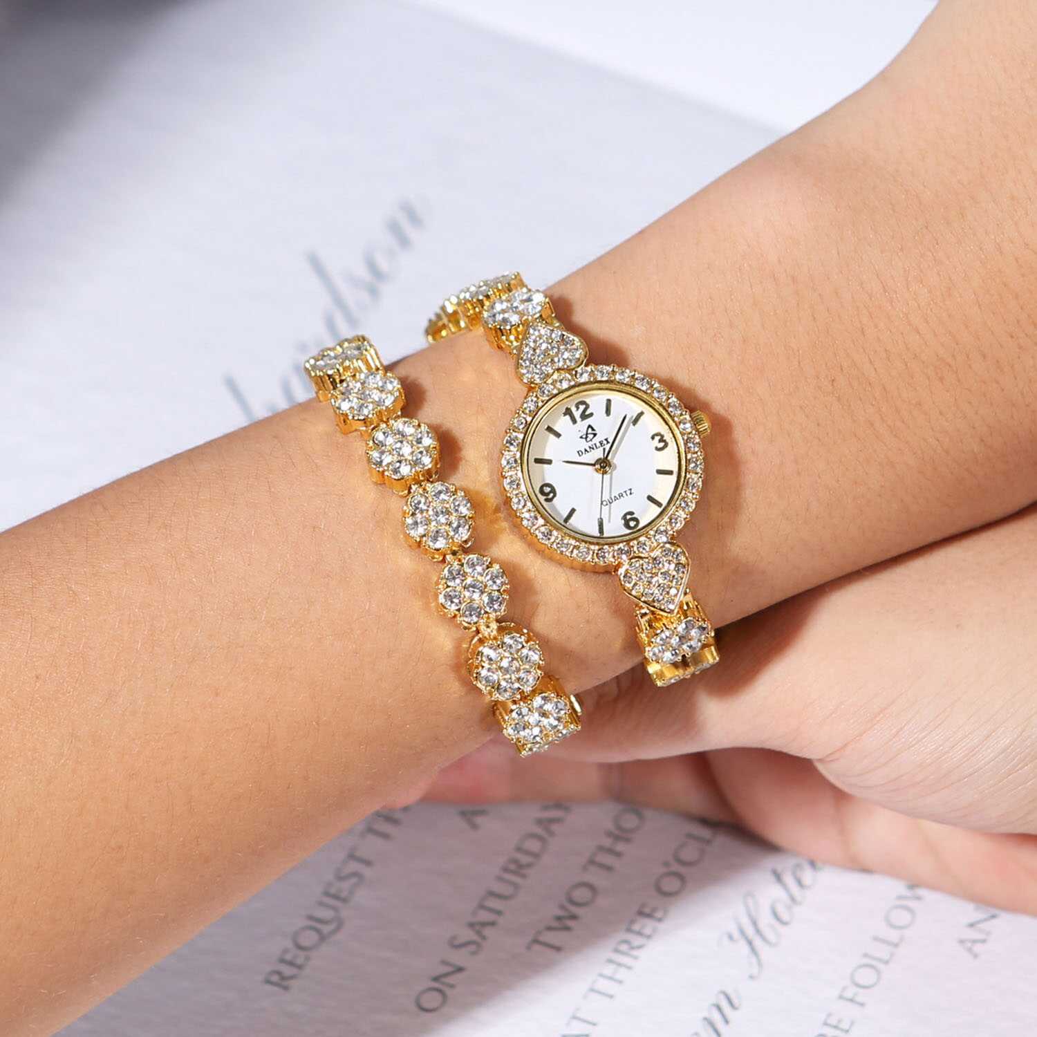 Fashion 2pcs Ladies Gold Watch Bracelet Set Elegant